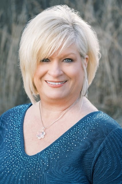 Christine Latham's Instagram, Twitter & Facebook on IDCrawl